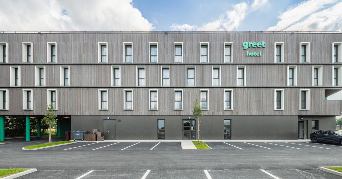 Exterior wood cladding for Hotels & Restaurants - Sivalbp